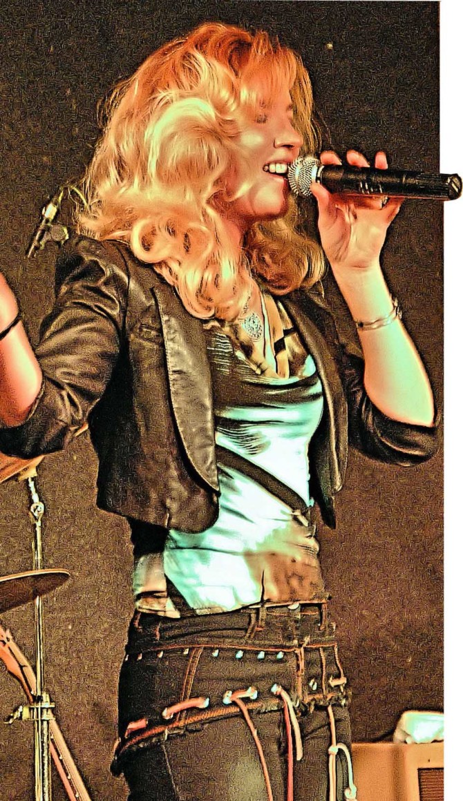 Biografie - Sandra Mooy